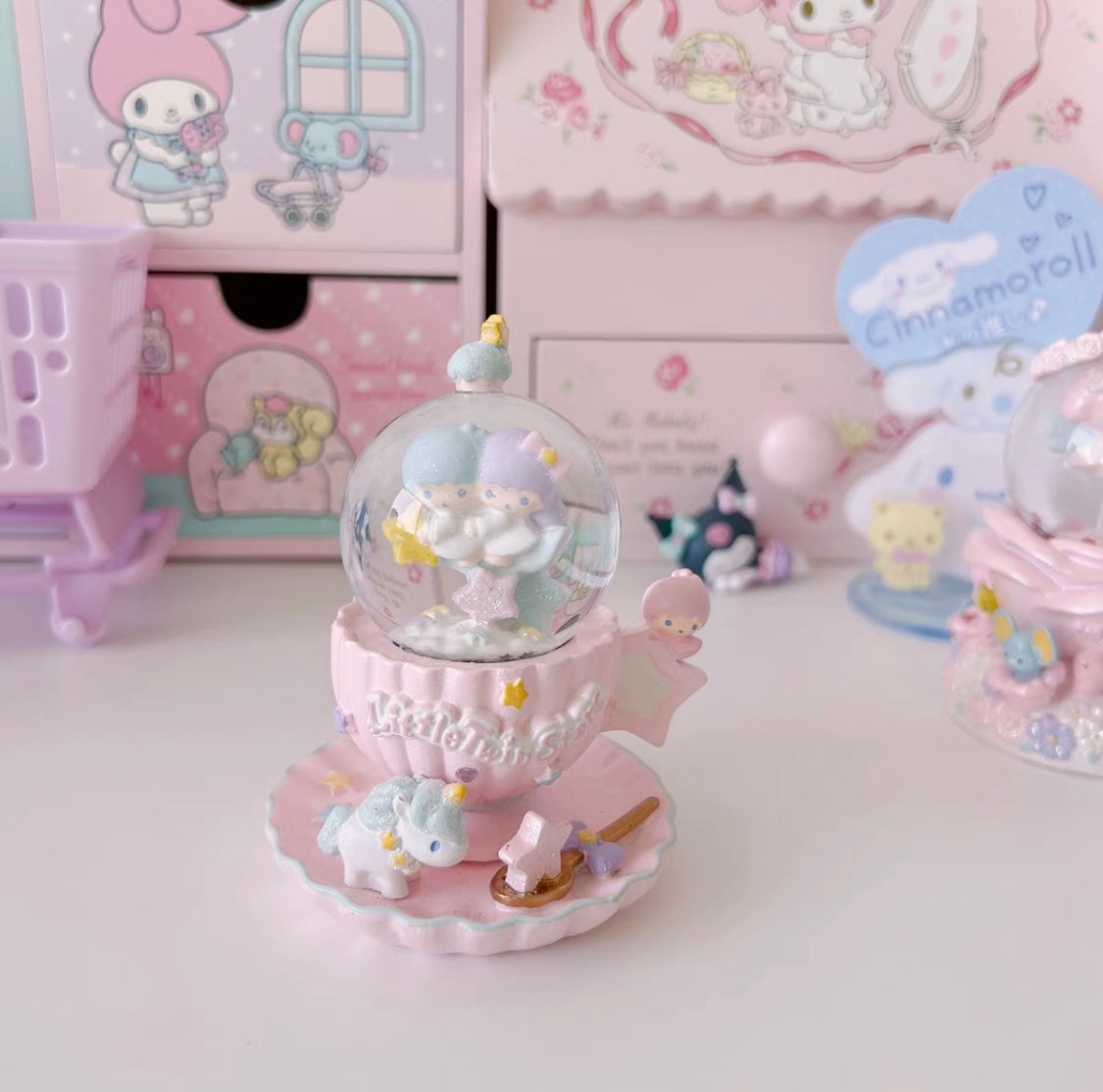 my melody snow globe | EverythingCuteClub
